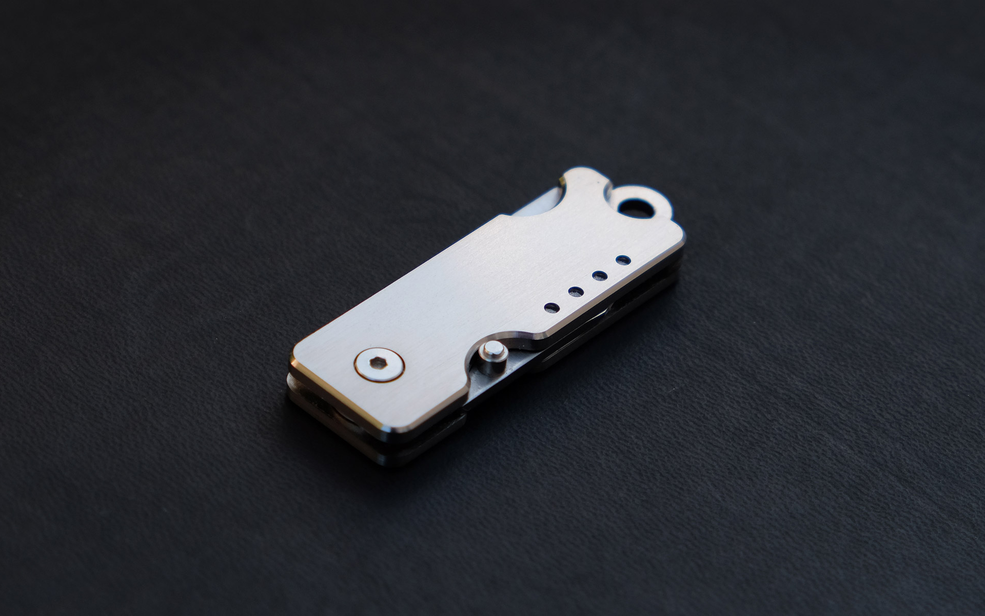 Bandit Titanium Keychain Knife - Everyday Carry