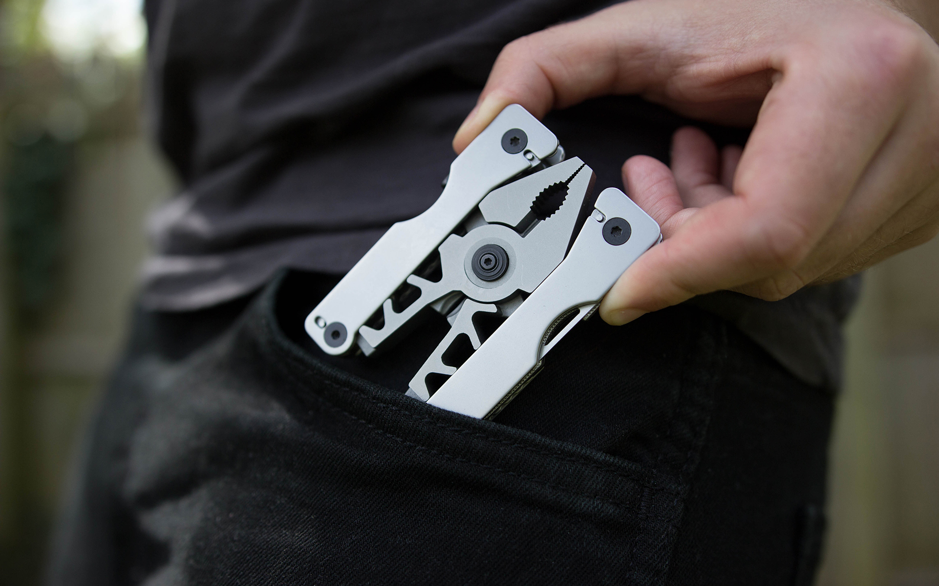 The Best Mid-Sized Multi-tools for EDC in 2017 - Everyday Carry