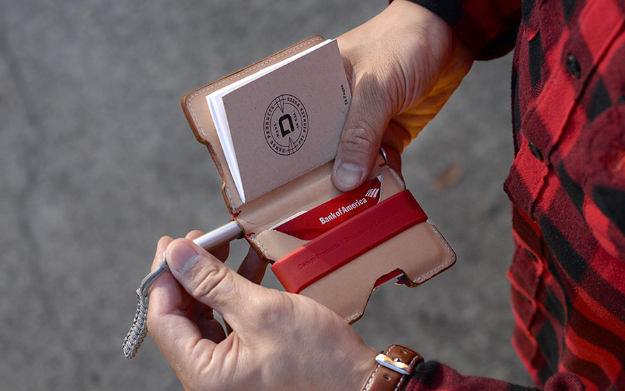 Dango P01 Pioneer Bifold Wallet and Pen - Everyday Carry