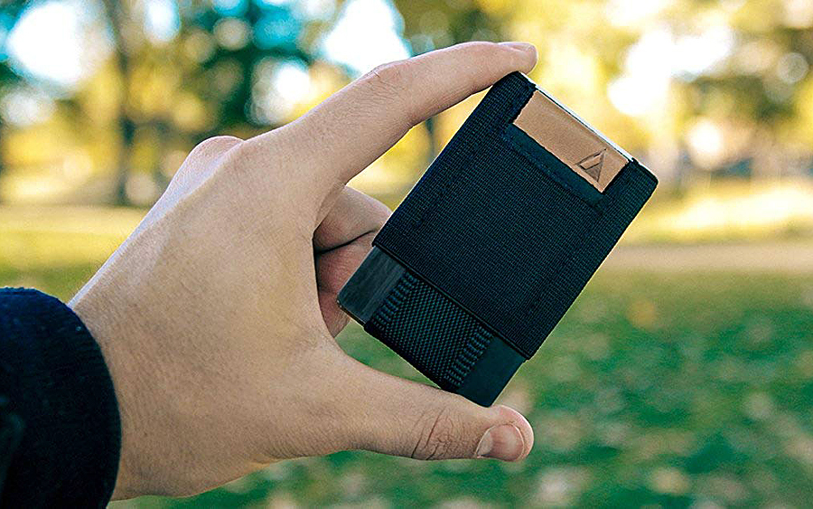 Trending: Nomatic Minimalist Wallet - Everyday Carry