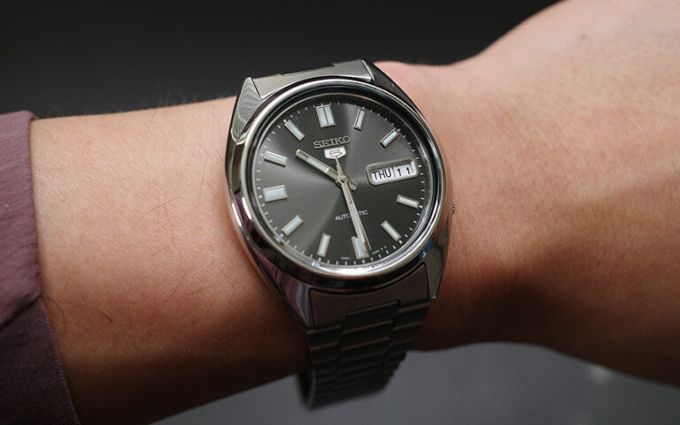 Seiko SNXS79K: In-Depth Review of a Classic Timepiece // EDC