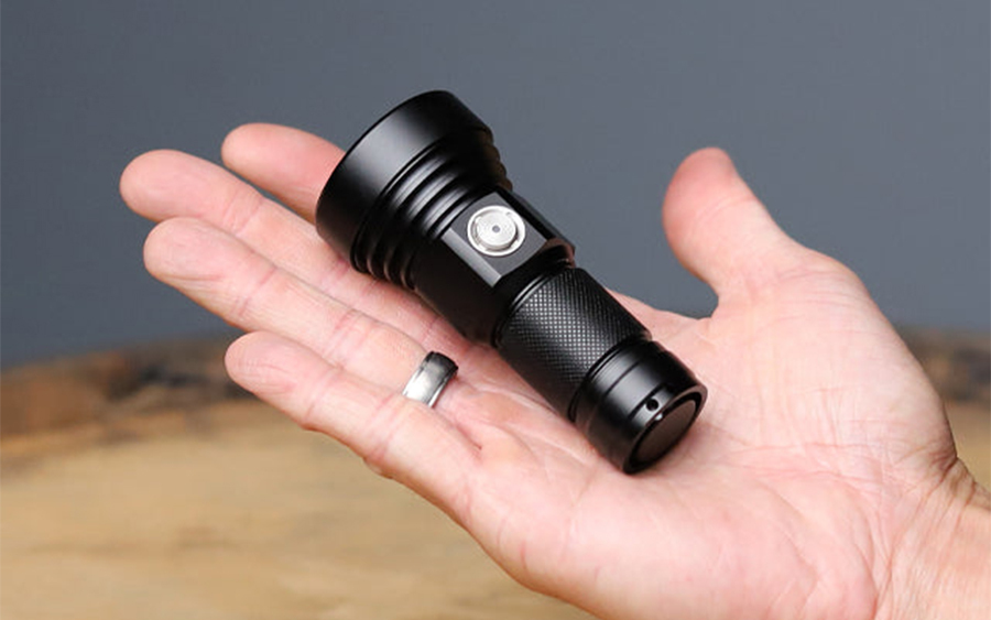 Dapper Design DART Mini Thrower Flashlight - Everyday Carry
