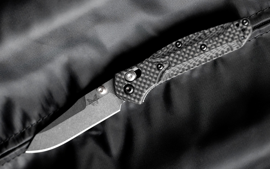 The Drop: Benchmade 945-2 Mini Osborne Carbon Fiber Knife - Everyday Carry