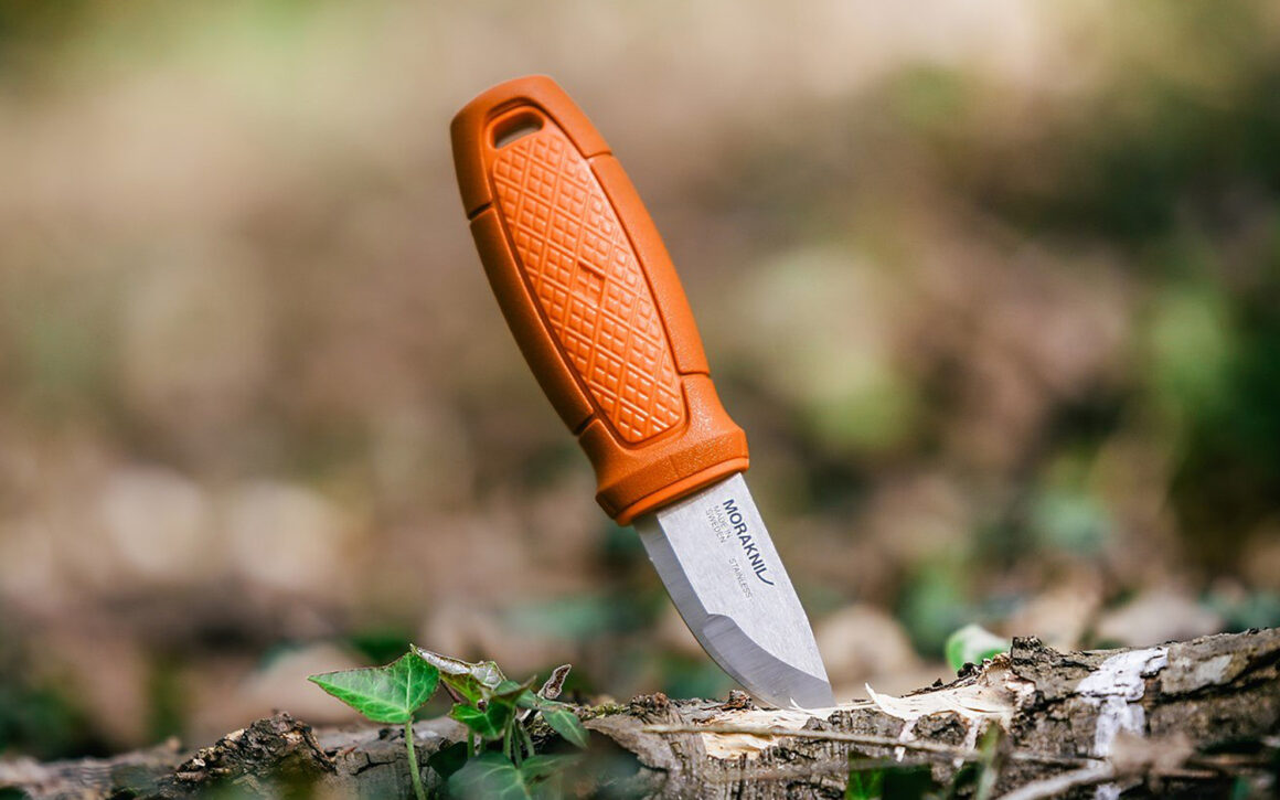 The 13 Best Fixed Blade Survival Knives in 2024 - Outdoor and More!