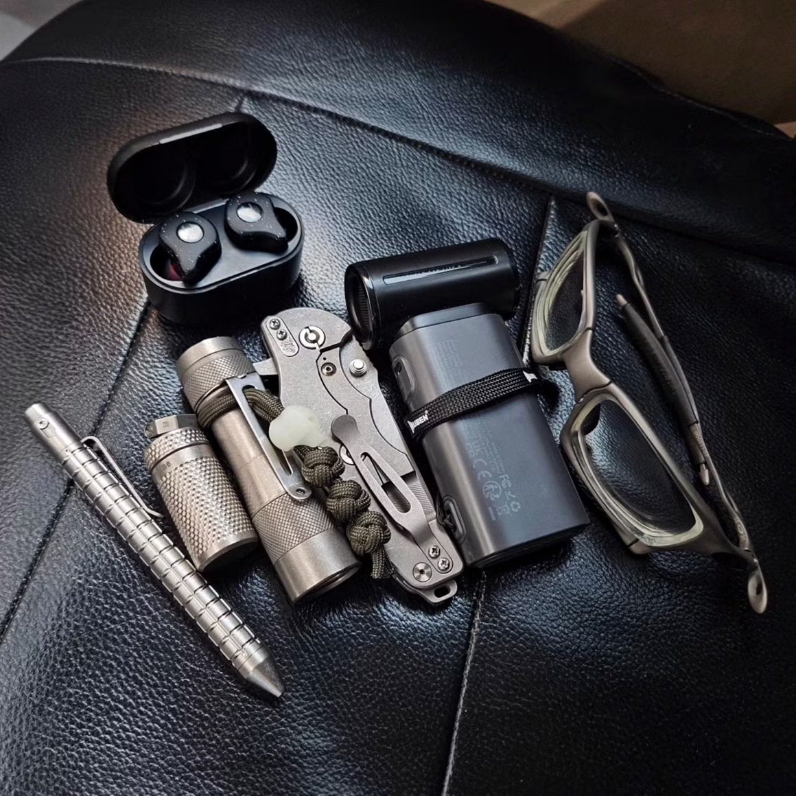 The Best Community EDC Gear: Pocket Dump from Kristofer Lonto ...